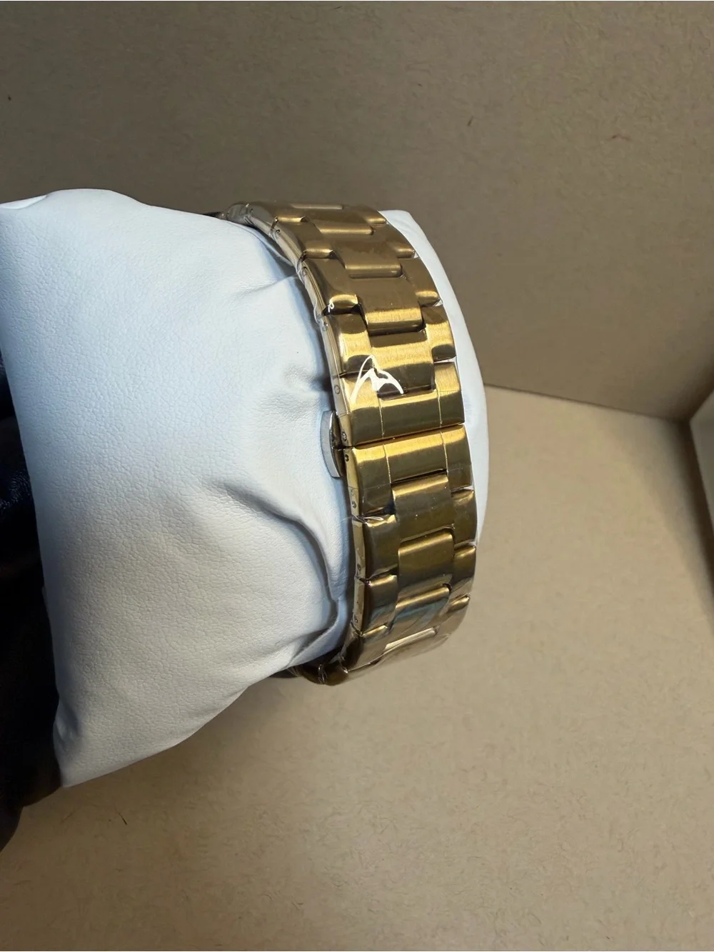 Invicta | Accessories | Invicta Goldtone Bracelet Watch With Blue ...